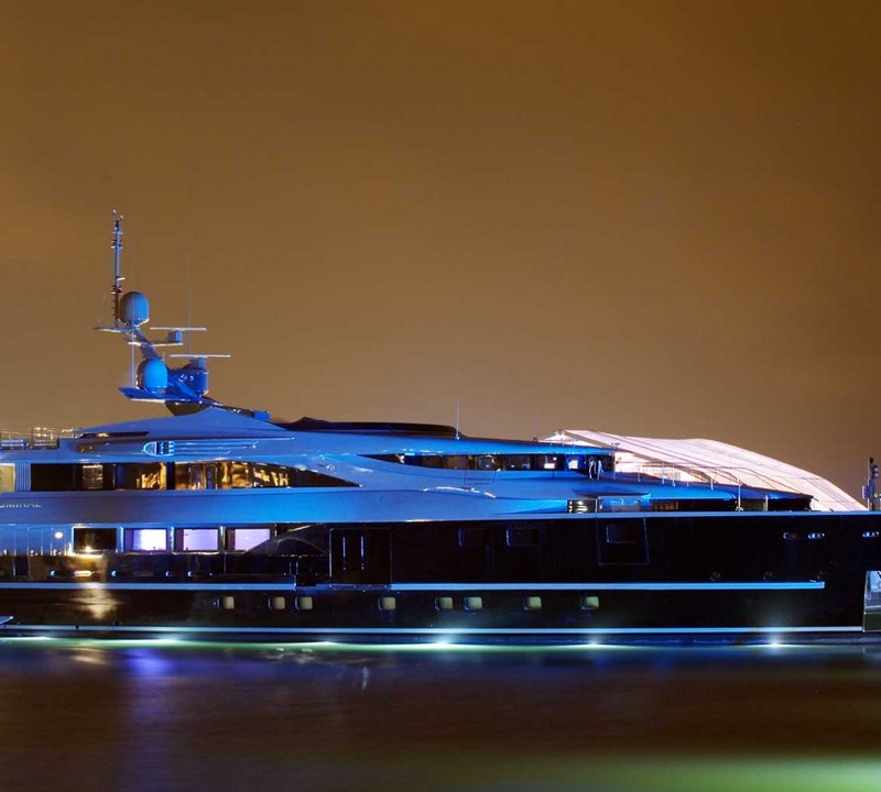 Yacht SEA FORCE ONE, Admiral | CHARTERWORLD Luxury Superyacht Charters